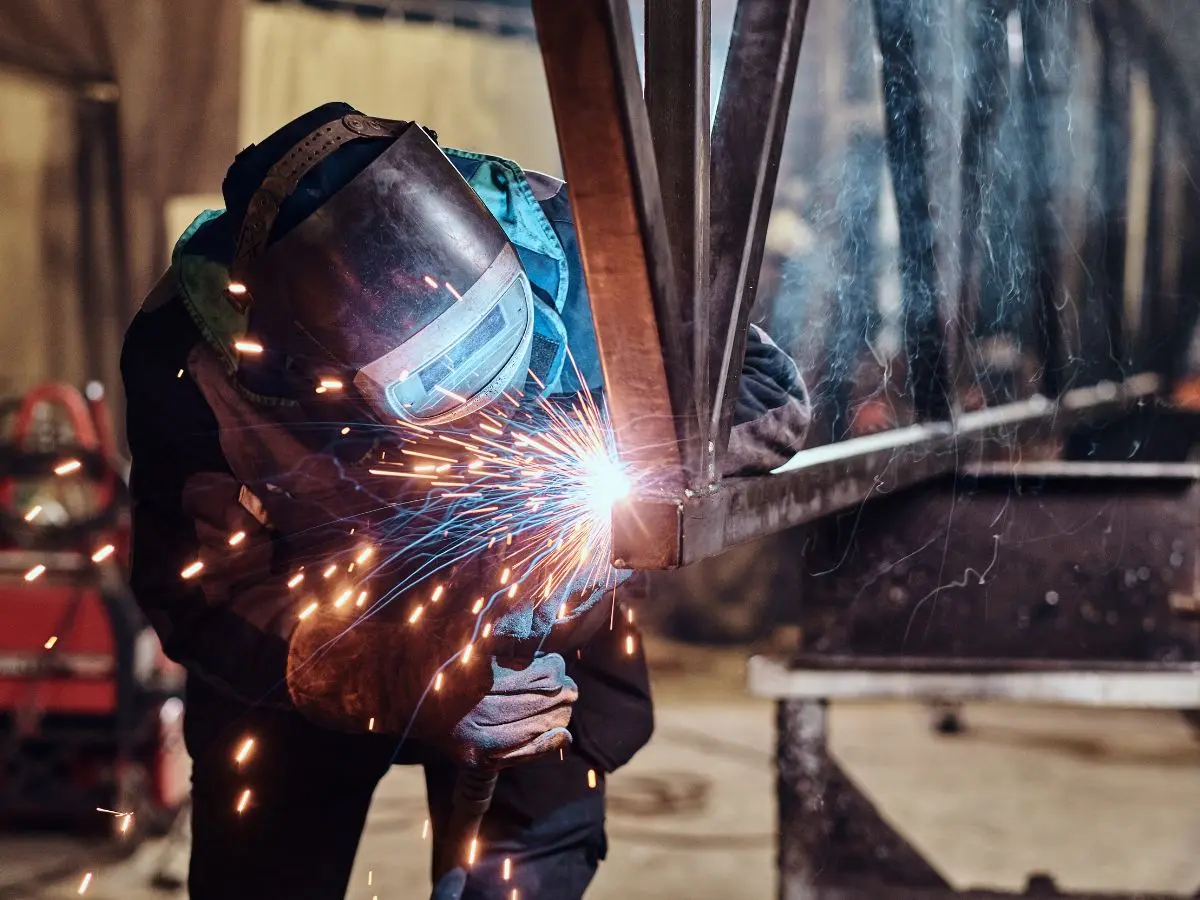 Managing metal fume risks: an overview | Cura Terrae OH & Emissions Testing